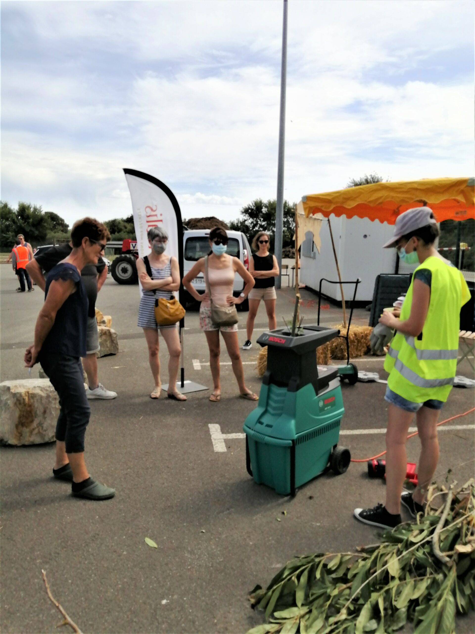 Les Vendéens encouragés à valoriser leurs déchets végétaux - Trivalis